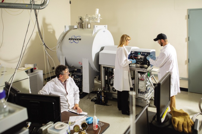 Chemistry Instrument Center - Department of Chemistry - University at ...